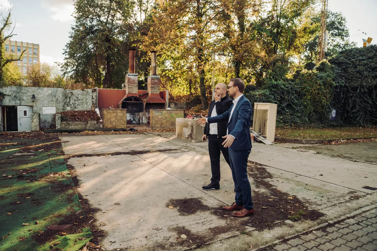 Continuă demolările pe malul Begăi. Șmecherii au chemat degeaba Poliția